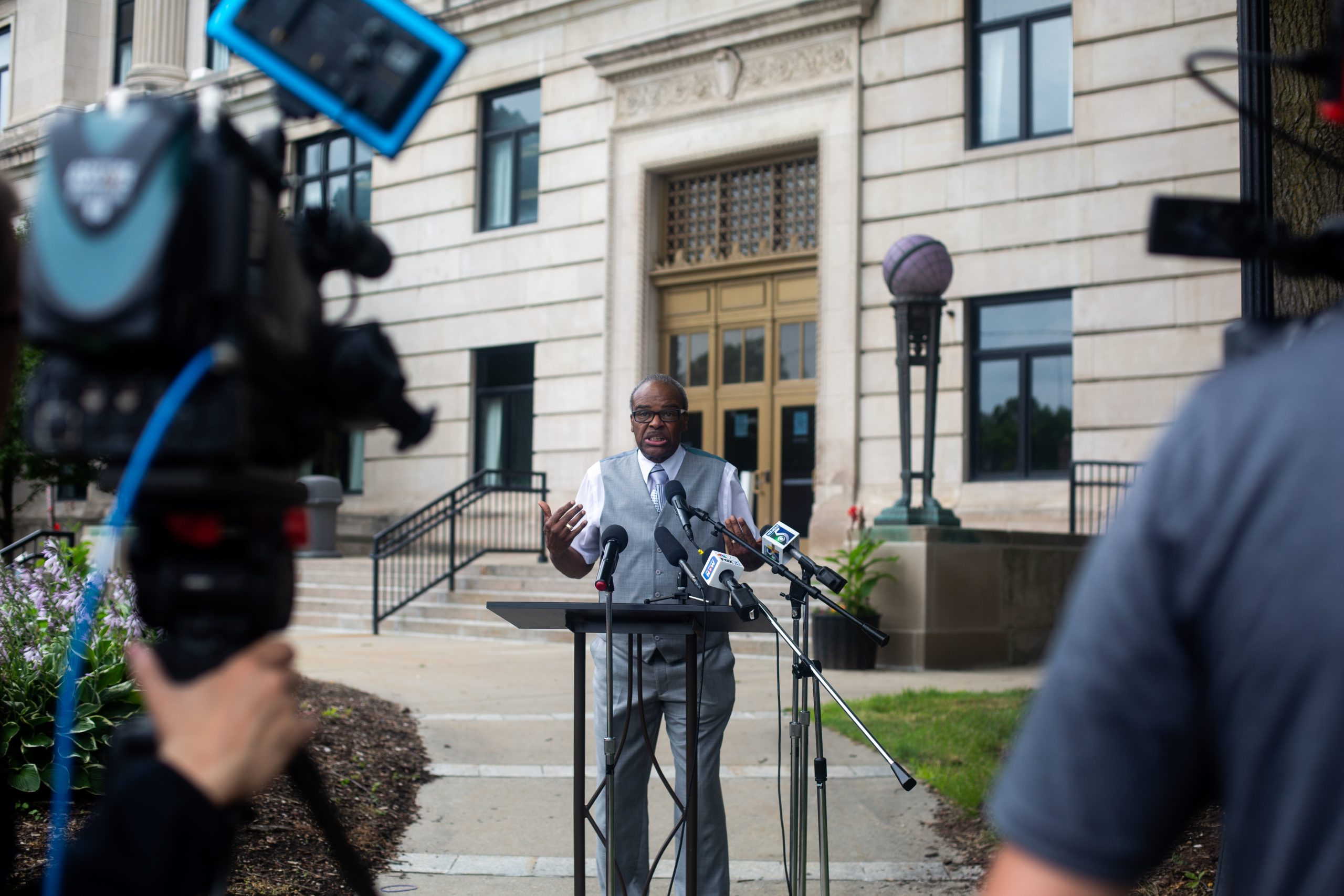 'You've already crushed me': Flint residents protest attorney fees in ...