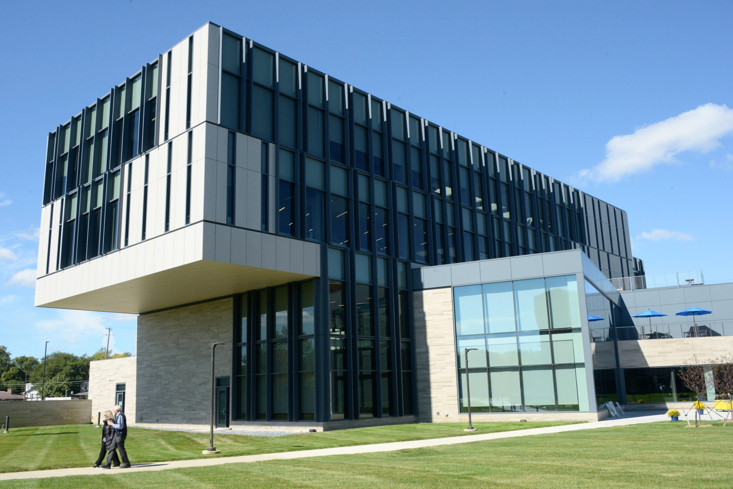 Kettering grads again post highest starting salary in Michigan - Flint Beat