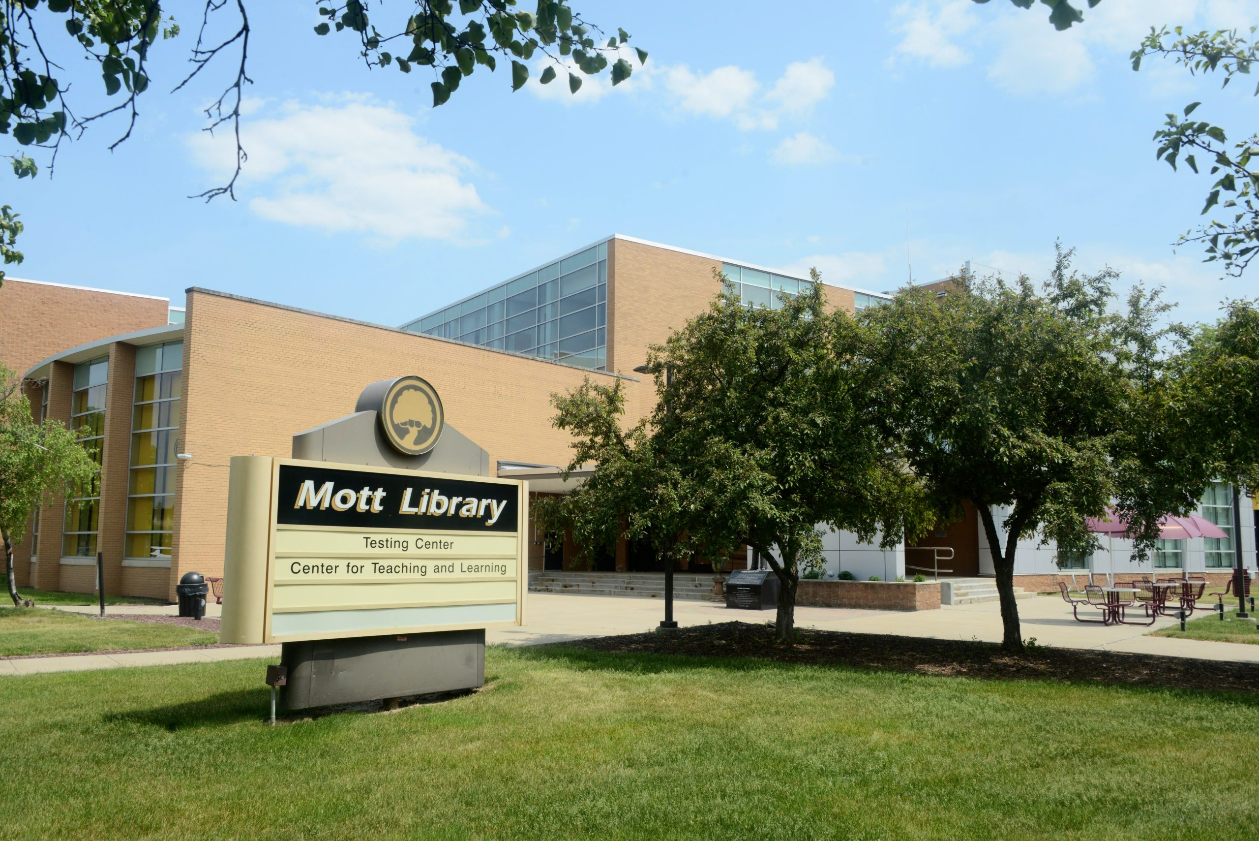 Mott Community College to host regional college fair on Oct. 12 - Flint ...