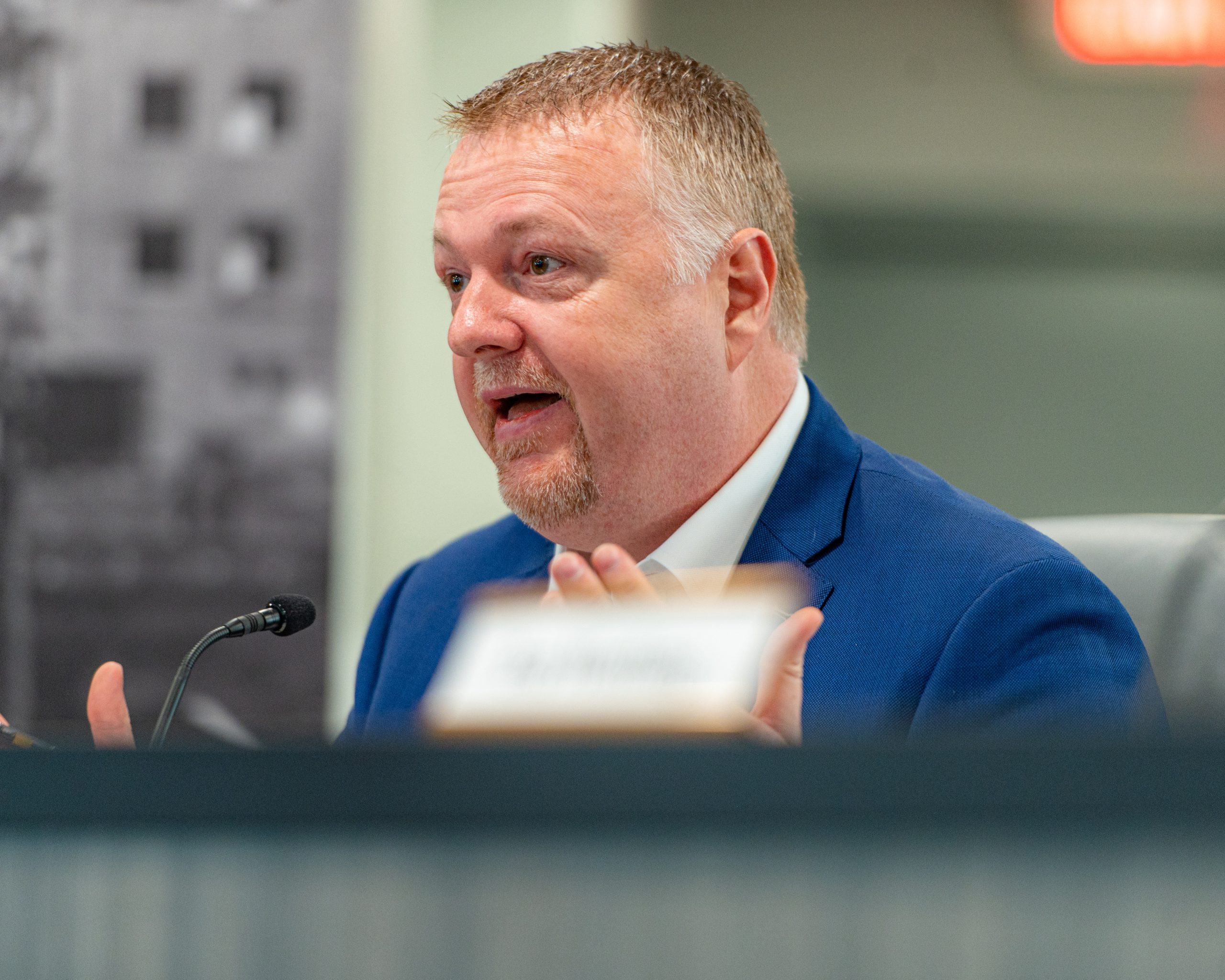 Flint City Council votes to reprimand councilmembers Tonya Burns ...