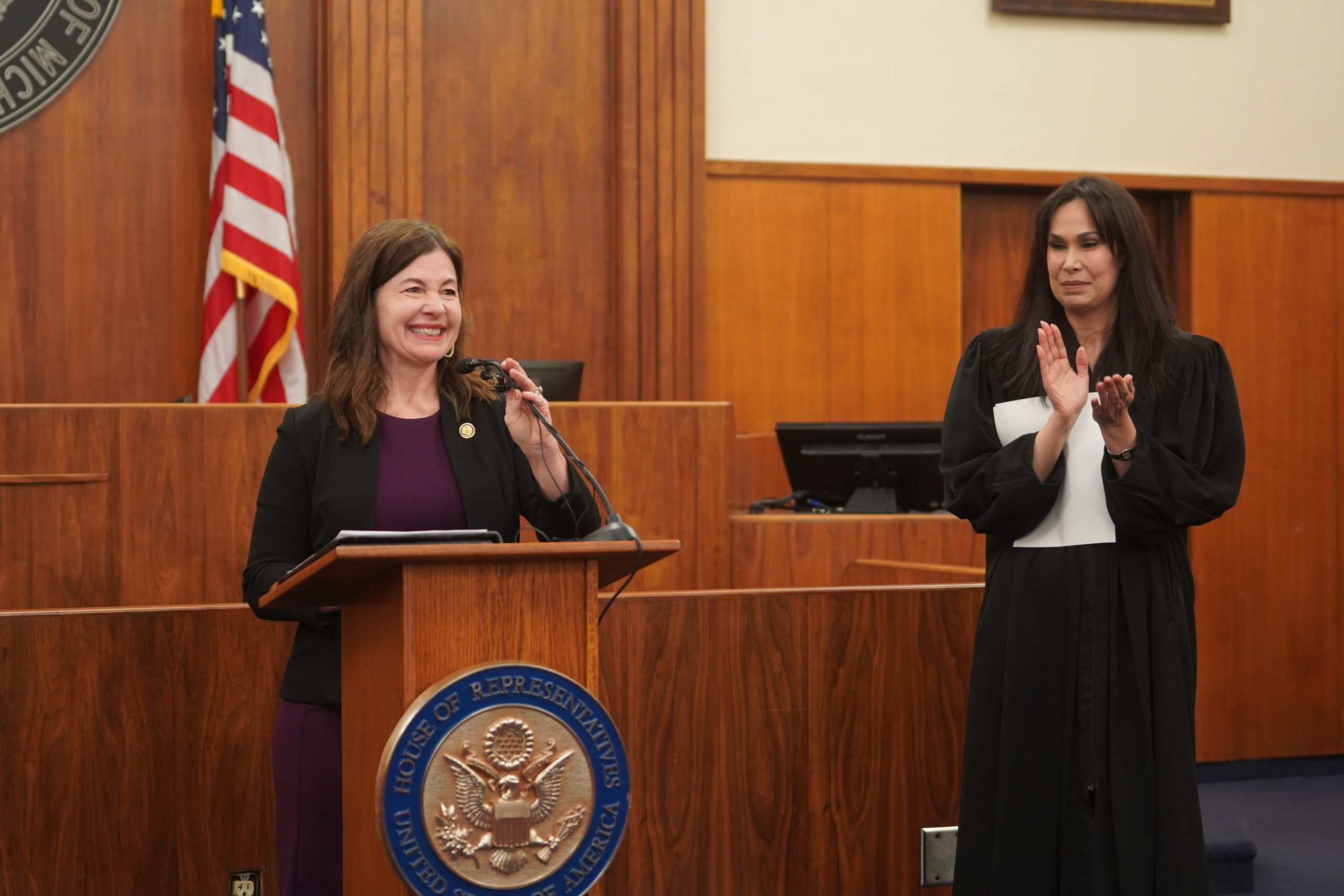 Congresswoman holds Flint swearing-in ceremony - Flint Beat